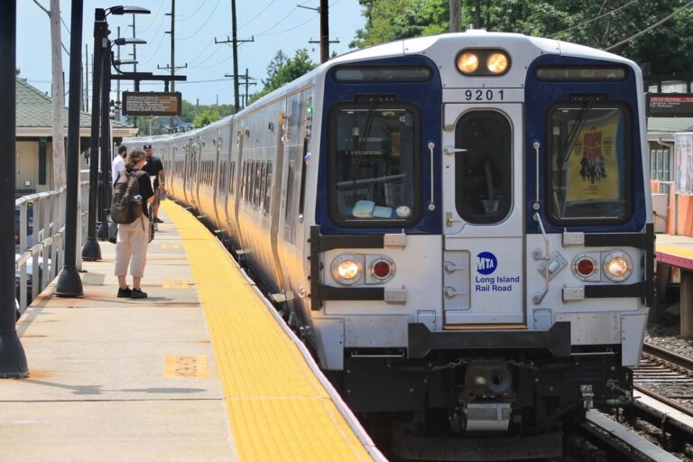 LIRR Montauk Branch – Long Island East End Trips